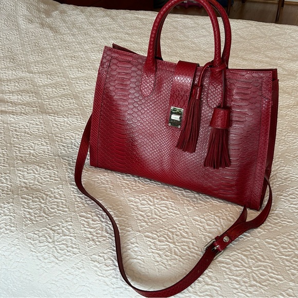Bags | Beautiful Italian Genuine Leather Purse In Perfect Condition ...